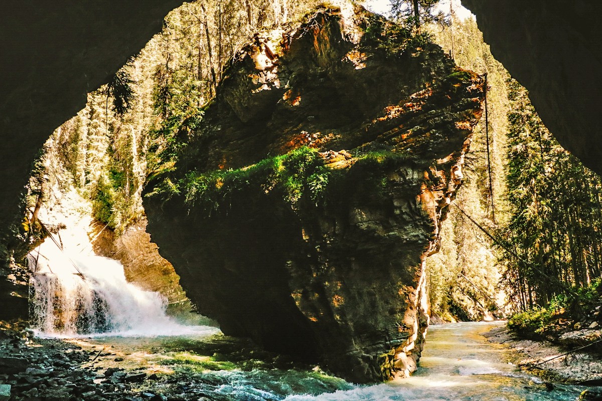 Step by Step – Let’s Plan a Trip to Banff National Park – Roxy's Travel ...